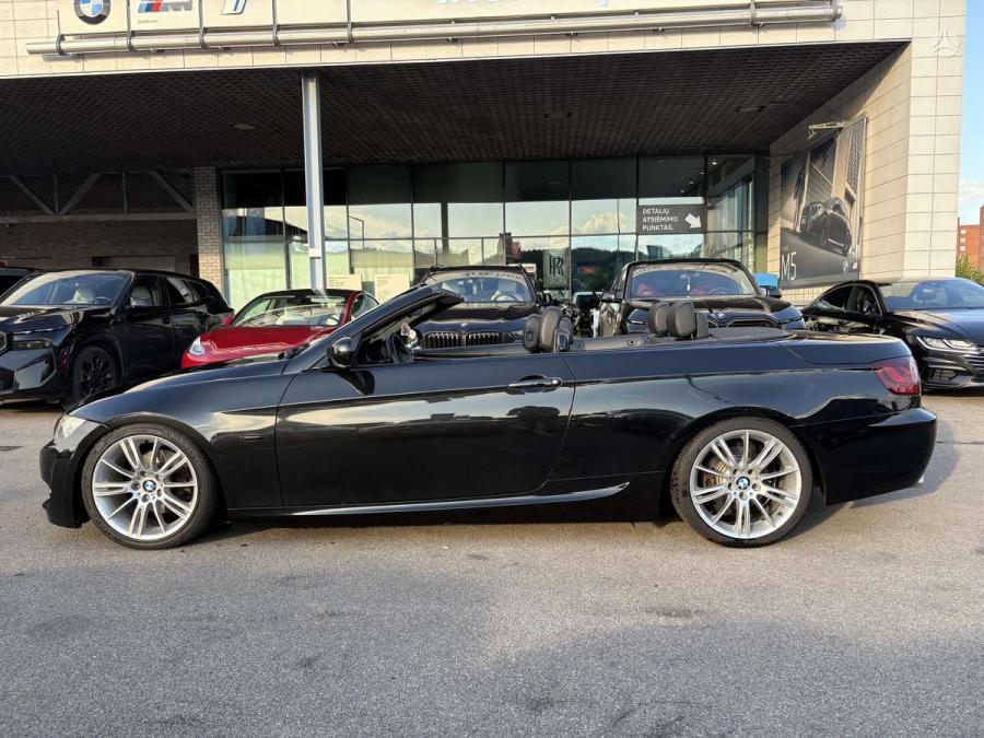 Black BMW 320 2011 in Vilnius, with an engine capacity of 2.00 L and mileage of 248 thousand km for 12099 €, photo 11 on AUTOMOTO.COM.LV