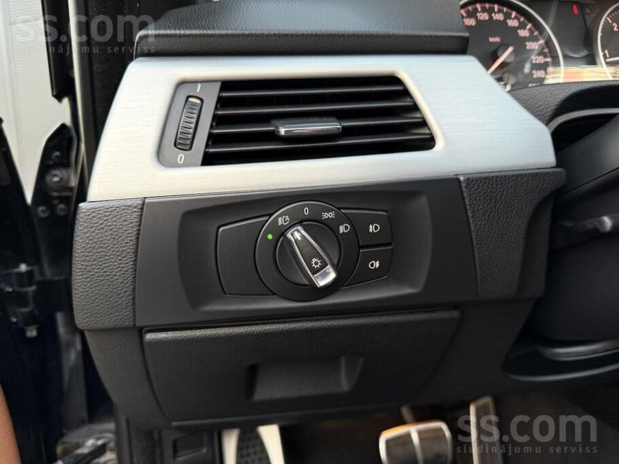 Melns BMW 320 2013 Jelgava, ar dzinēja tilpumu 2.00 L un nobraukumu 265 tūkst. km par 11450 €, foto 17 vietnē AUTOMOTO.COM.LV