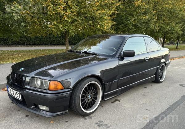Melns BMW 320 1992 Rīga, ar dzinēja tilpumu 2.50 L un nobraukumu 182 tūkst. km par 5450 €, foto 1 vietnē AUTOMOTO.COM.LV