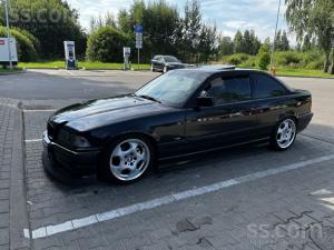Melns BMW 320 1994 Jēkabpils, ar dzinēja tilpumu 2.00 L un nobraukumu 268 tūkst. km par 6750 €, foto  vietnē AUTOMOTO.COM.LV