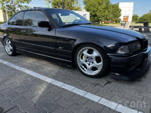 Black BMW 320 1994 in Jekabpils, with an engine capacity of 2.00 L and mileage of 268 thousand km for 6750 €, photo 4 on AUTOMOTO.COM.LV