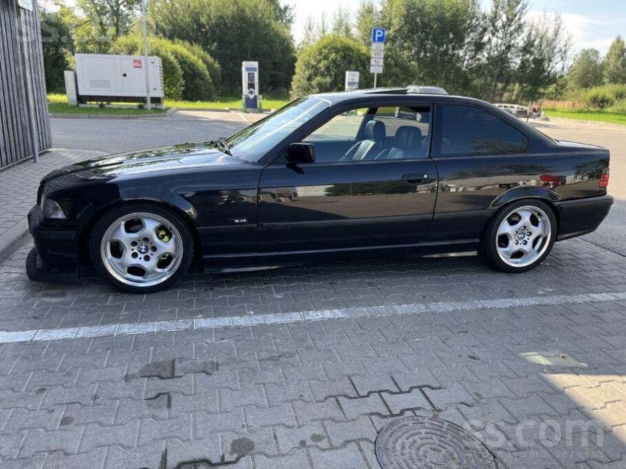 Black BMW 320 1994 in Jekabpils, with an engine capacity of 2.00 L and mileage of 268 thousand km for 6750 €, photo 7 on AUTOMOTO.COM.LV