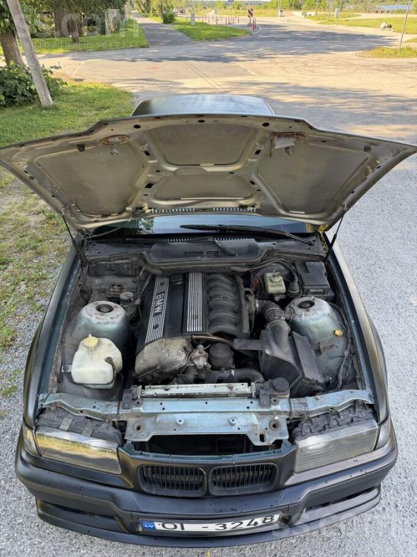 Melns BMW 320 1994 Rīga, ar dzinēja tilpumu 2.50 L un nobraukumu 0 tūkst. km par 3900 €, foto 9 vietnē AUTOMOTO.COM.LV