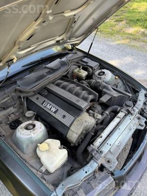 Black BMW 320 1994 in Riga, with an engine capacity of 2.50 L and mileage of 0 thousand km for 3900 €, photo 11 on AUTOMOTO.COM.LV