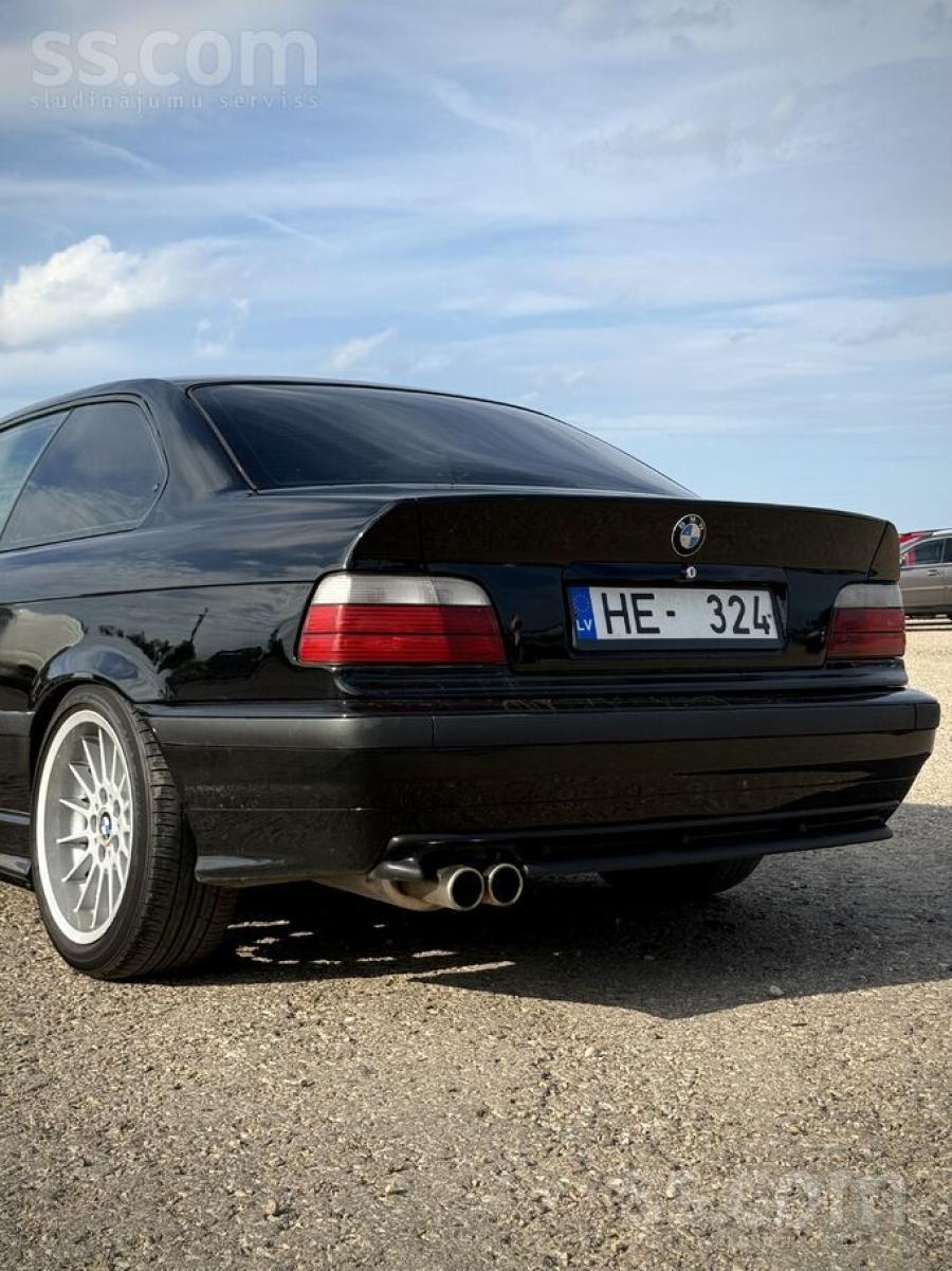 Black BMW 320 1994 in Riga, with an engine capacity of 2.80 L and mileage of 308 thousand km for 5800 €, photo 3 on AUTOMOTO.COM.LV
