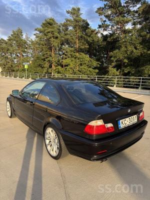 Black BMW 320 2001 in Riga, with an engine capacity of 2.20 L and mileage of 207 thousand km for 3800 €, photo 8 on AUTOMOTO.COM.LV
