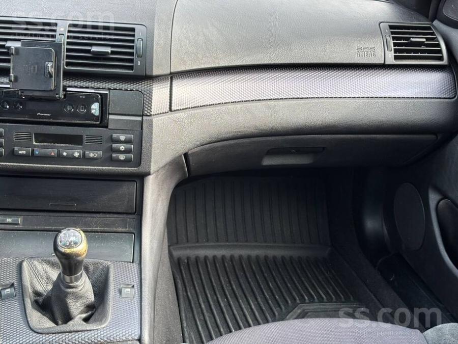 Black BMW 320 2002 in Riga, with an engine capacity of 2.00 L and mileage of 296 thousand km for 2800 €, photo 8 on AUTOMOTO.COM.LV