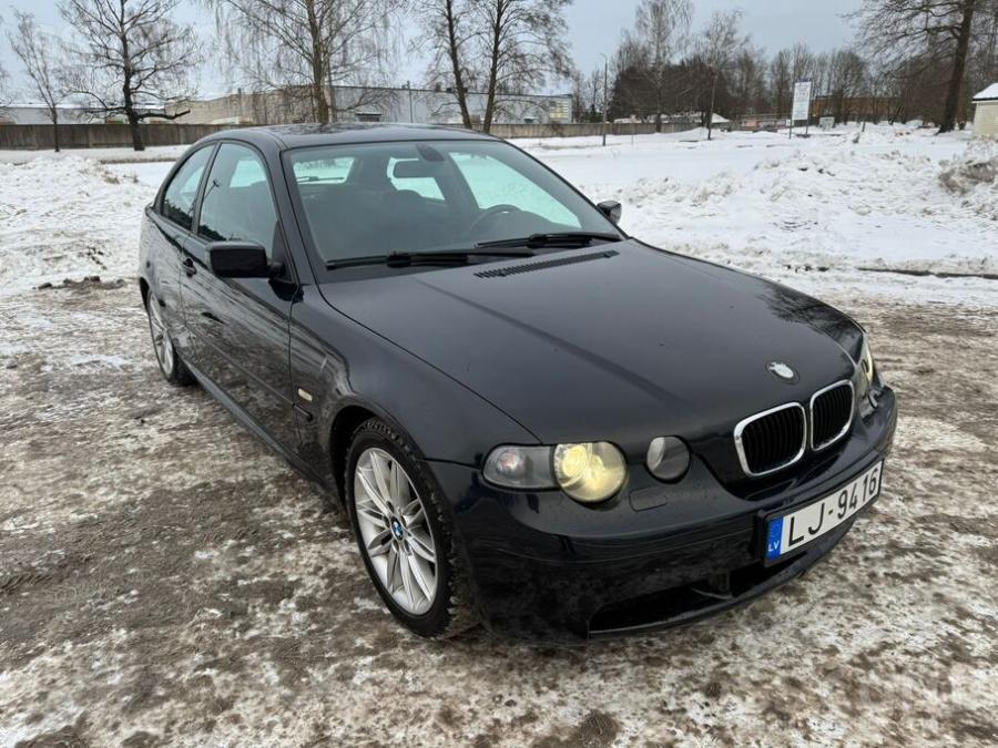 Black BMW 320 2003 in Riga, with an engine capacity of 2.00 L and mileage of 300 thousand km for 2650 €, photo 4 on AUTOMOTO.COM.LV