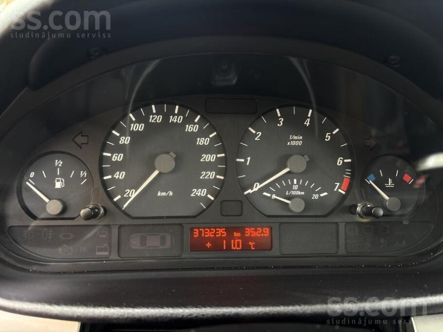 Melns BMW 320 2003 Kuldīga, ar dzinēja tilpumu 2.00 L un nobraukumu 0 tūkst. km par 3650 €, foto 8 vietnē AUTOMOTO.COM.LV