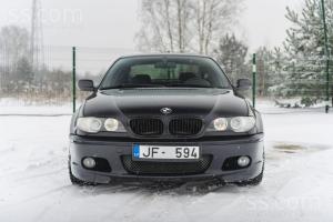 Black BMW 320 2004 in Riga, with an engine capacity of 2.00 L and mileage of 328 thousand km for 3990 €, photo 2 on AUTOMOTO.COM.LV
