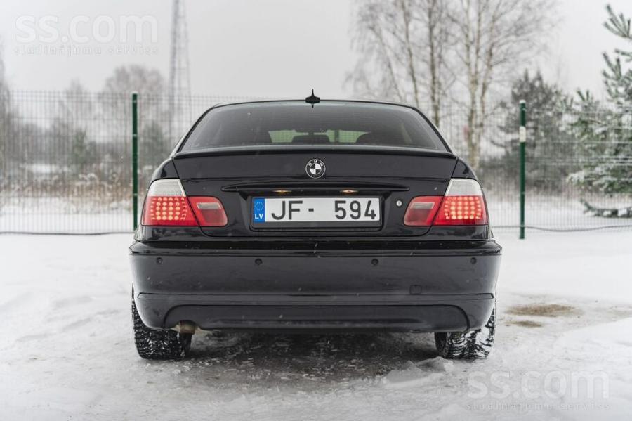 Black BMW 320 2004 in Riga, with an engine capacity of 2.00 L and mileage of 328 thousand km for 3990 €, photo 5 on AUTOMOTO.COM.LV