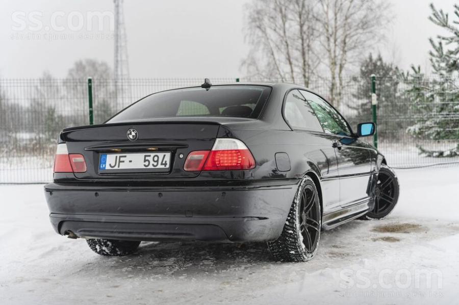Black BMW 320 2004 in Riga, with an engine capacity of 2.00 L and mileage of 328 thousand km for 3990 €, photo 6 on AUTOMOTO.COM.LV