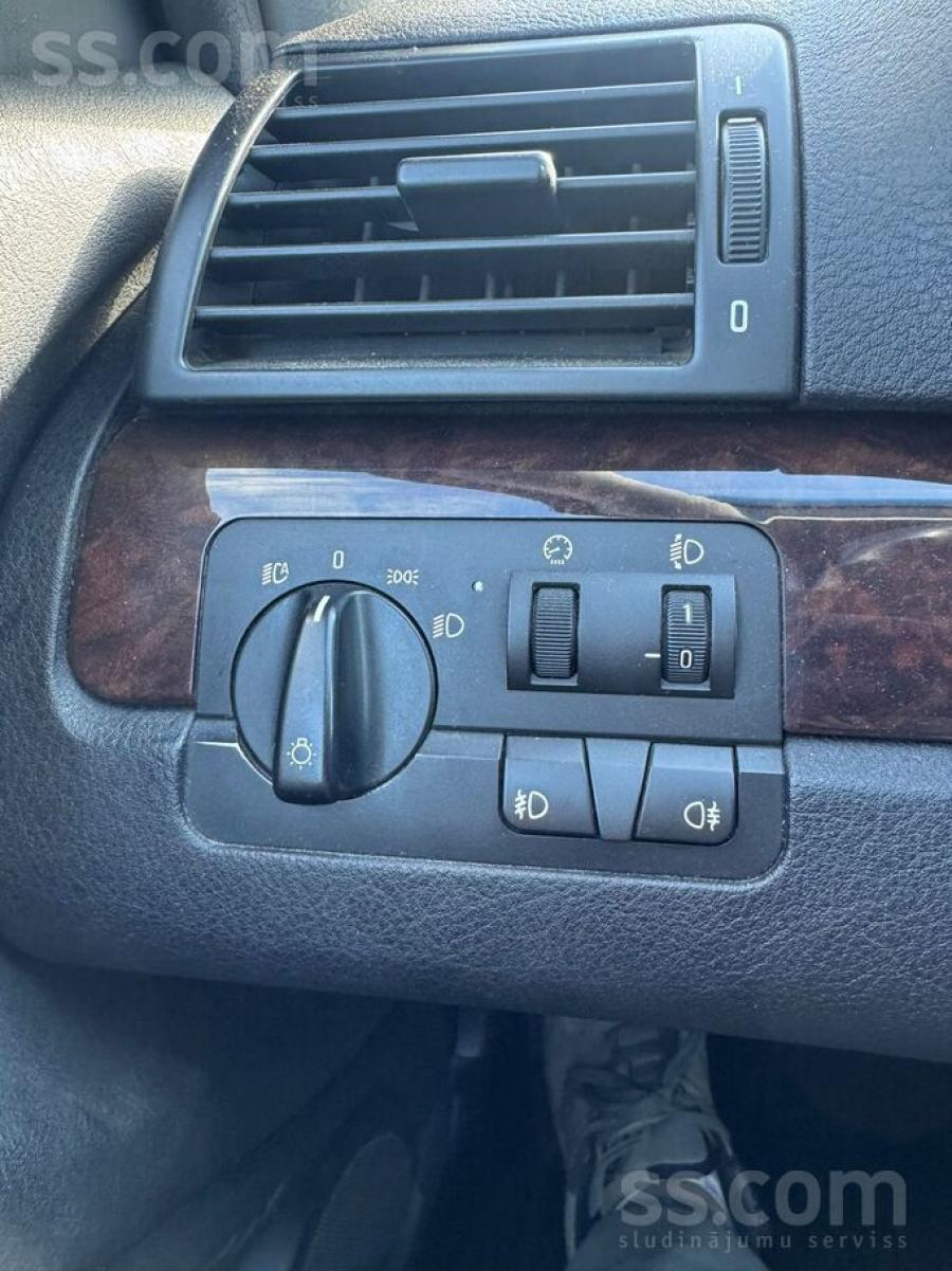 Melns BMW 320 2004 Valmiera, ar dzinēja tilpumu 2.20 L un nobraukumu 269 tūkst. km par 4450 €, foto 13 vietnē AUTOMOTO.COM.LV