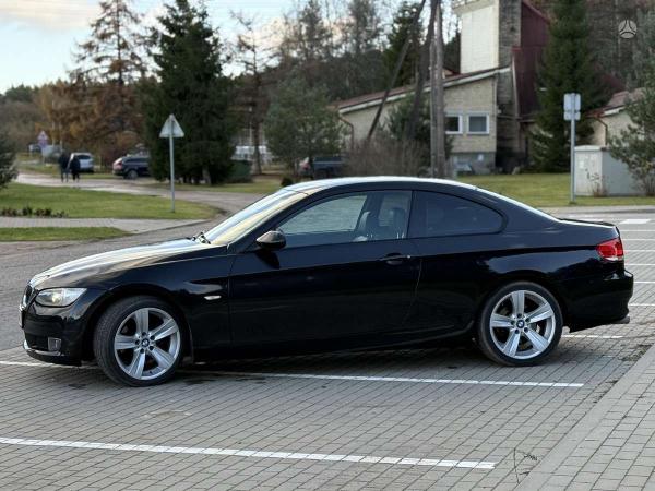 Black BMW 320 2007 in Vilnius, with an engine capacity of 2.00 L and mileage of 290 thousand km for 5700 €, photo 4 on AUTOMOTO.COM.LV
