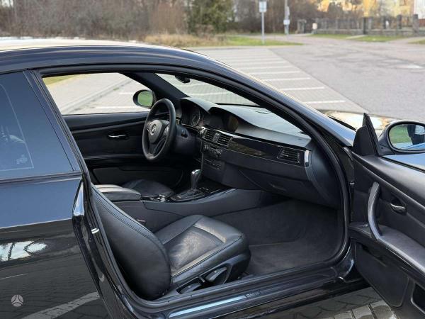 Black BMW 320 2007 in Vilnius, with an engine capacity of 2.00 L and mileage of 290 thousand km for 5700 €, photo 9 on AUTOMOTO.COM.LV