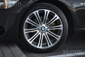 Black BMW 320 2007 in Riga, with an engine capacity of 2.00 L and mileage of 0 thousand km for 7690 €, photo 8 on AUTOMOTO.COM.LV