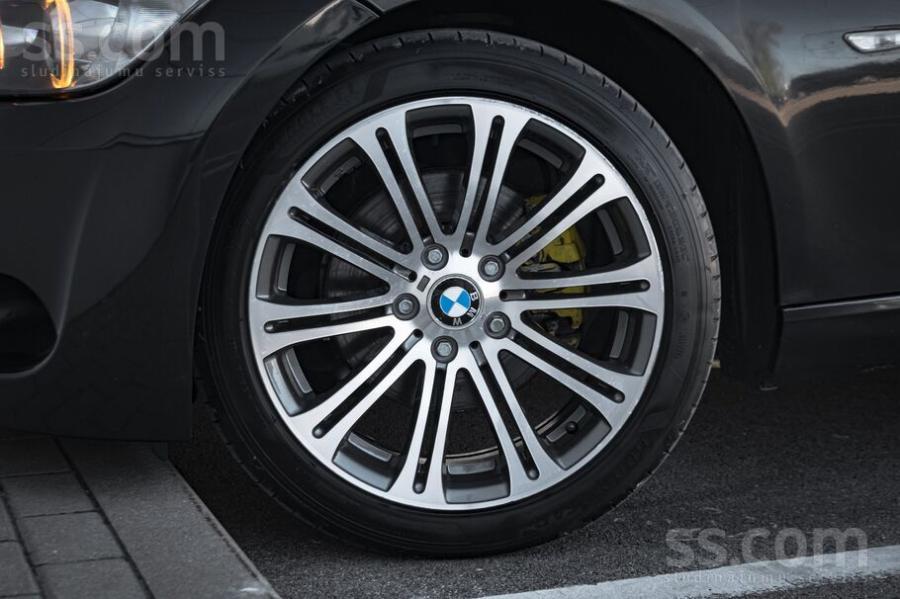 Black BMW 320 2007 in Riga, with an engine capacity of 2.00 L and mileage of 0 thousand km for 7690 €, photo 8 on AUTOMOTO.COM.LV