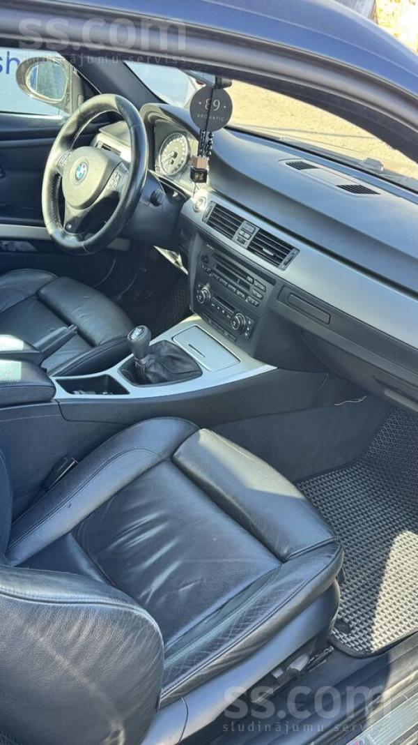 Black BMW 320 2007 in Riga, with an engine capacity of 2.00 L and mileage of 280 thousand km for 6600 €, photo 9 on AUTOMOTO.COM.LV