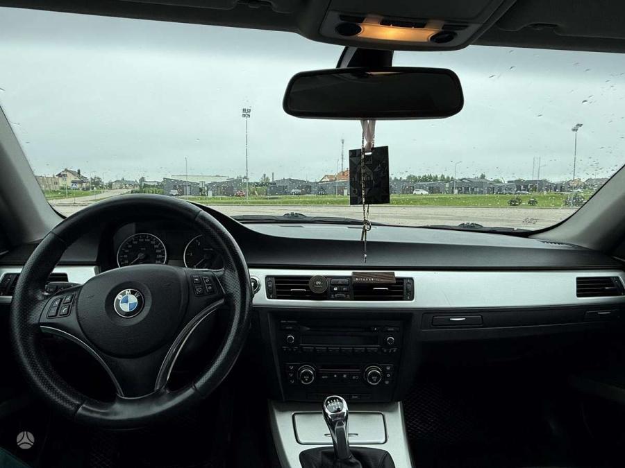 Melns BMW 320 2007 Viļņa, ar dzinēja tilpumu 2.00 L un nobraukumu 395 tūkst. km par 4700 €, foto 7 vietnē AUTOMOTO.COM.LV