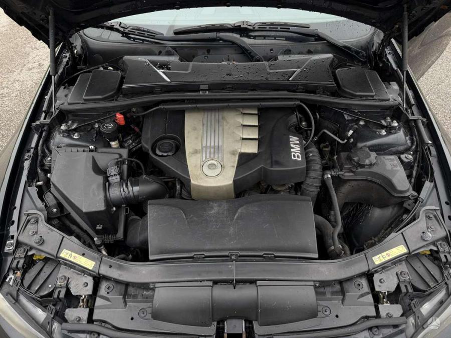 Melns BMW 320 2007 Viļņa, ar dzinēja tilpumu 2.00 L un nobraukumu 395 tūkst. km par 4700 €, foto 14 vietnē AUTOMOTO.COM.LV
