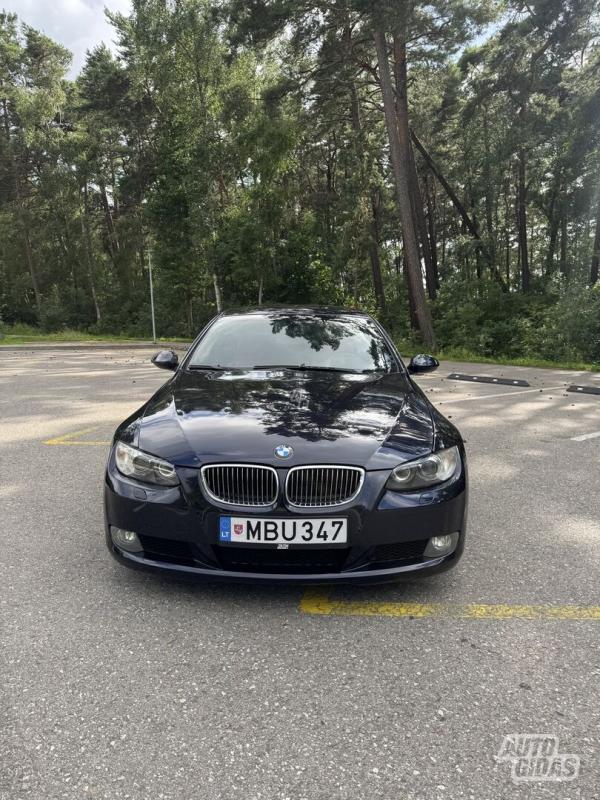 Melns BMW 320 2007 Klaipėda, ar dzinēja tilpumu 2.00 L un nobraukumu 337 tūkst. km par 4150 €, foto 1 vietnē AUTOMOTO.COM.LV