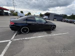 Black BMW 320 2007 in Ogre, with an engine capacity of 2.00 L and mileage of 142 thousand km for 4995 €, photo 3 on AUTOMOTO.COM.LV
