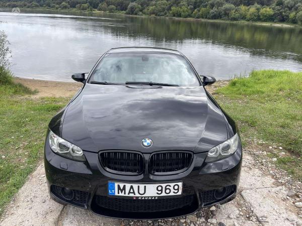 Melns BMW 320 2007 Kauņa, ar dzinēja tilpumu 2.00 L un nobraukumu 370 tūkst. km par 5850 €, foto 8 vietnē AUTOMOTO.COM.LV