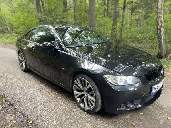 Melns BMW 320 2007 Kauņa, ar dzinēja tilpumu 2.00 L un nobraukumu 370 tūkst. km par 5850 €, foto 11 vietnē AUTOMOTO.COM.LV