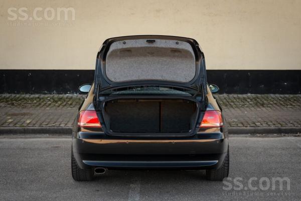 Melns BMW 320 2008 Talsi, ar dzinēja tilpumu 2.00 L un nobraukumu 289 tūkst. km par 7950 €, foto 6 vietnē AUTOMOTO.COM.LV