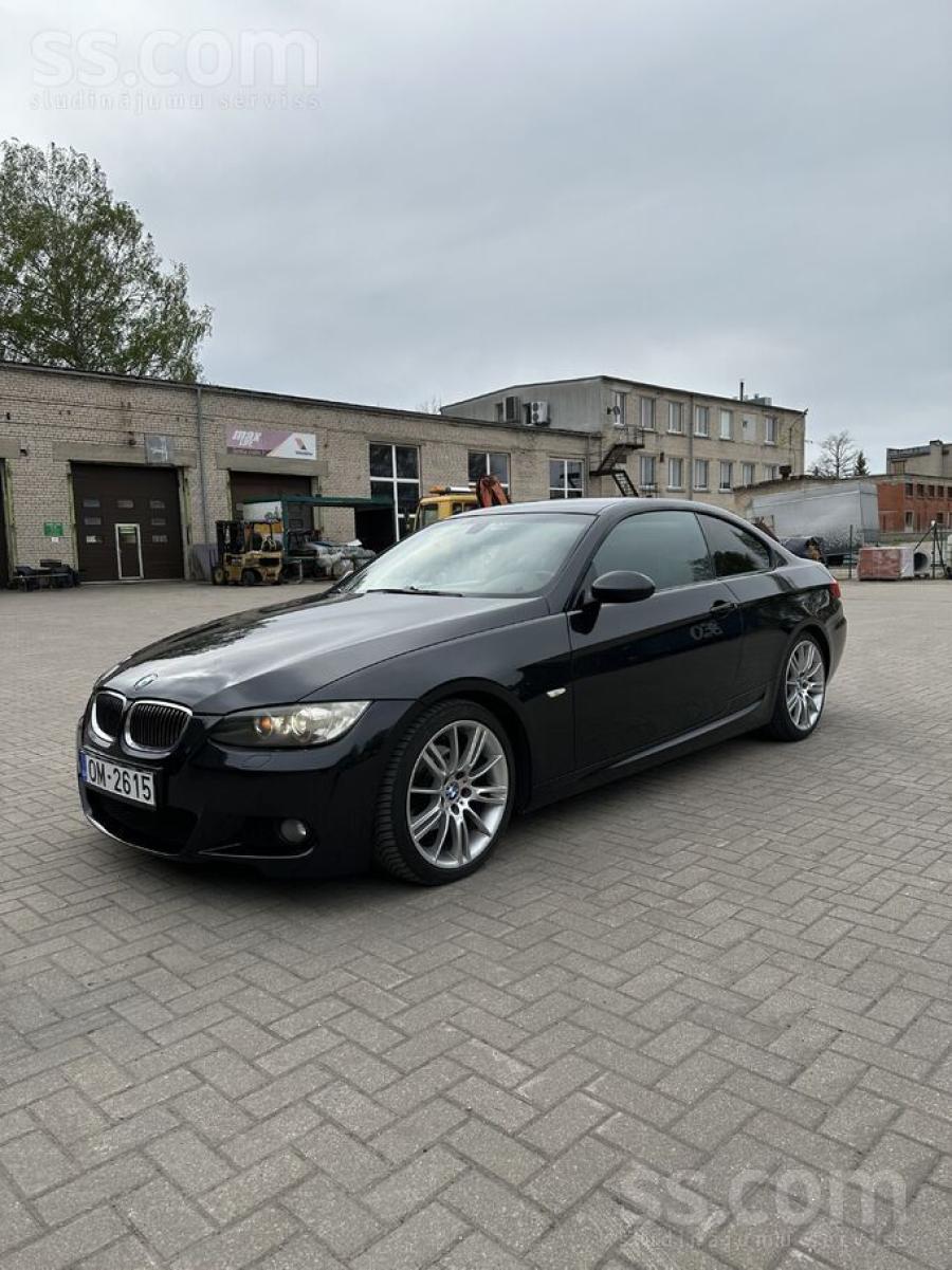 Melns BMW 320 2008 Valmiera, ar dzinēja tilpumu 2.00 L un nobraukumu 301 tūkst. km par 6500 €, foto 4 vietnē AUTOMOTO.COM.LV
