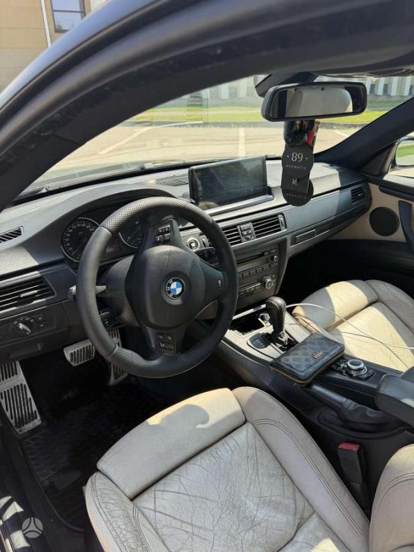 Melns BMW 320 2008 Kauņa, ar dzinēja tilpumu 2.00 L un nobraukumu 430 tūkst. km par 6000 €, foto 4 vietnē AUTOMOTO.COM.LV