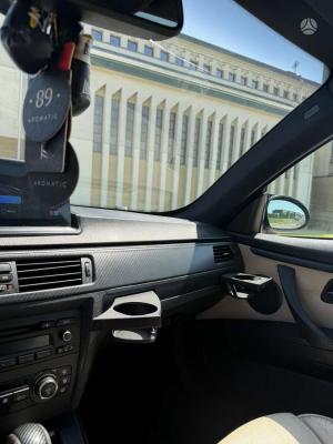 Black BMW 320 2008 in Kaunas, with an engine capacity of 2.00 L and mileage of 430 thousand km for 6000 €, photo 7 on AUTOMOTO.COM.LV