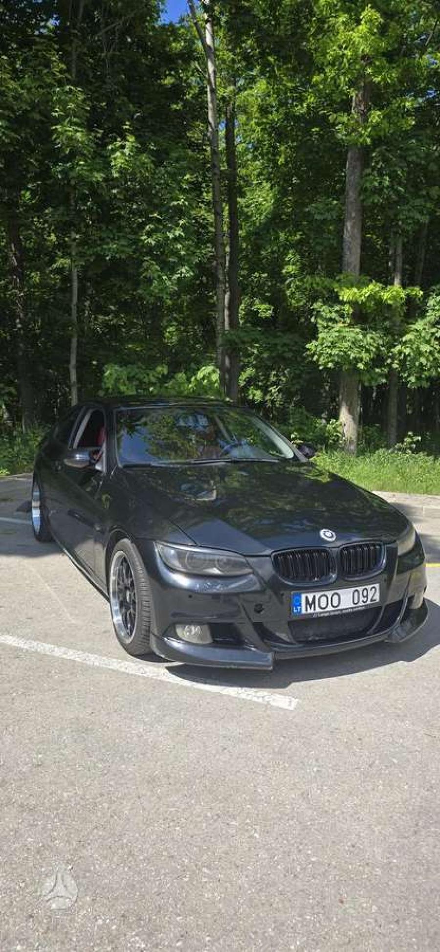 Black BMW 320 2008 in Panevezys, with an engine capacity of 2.00 L and mileage of 360 thousand km for 5700 €, photo 5 on AUTOMOTO.COM.LV
