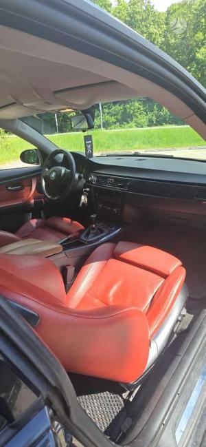 Black BMW 320 2008 in Panevezys, with an engine capacity of 2.00 L and mileage of 360 thousand km for 5700 €, photo 9 on AUTOMOTO.COM.LV