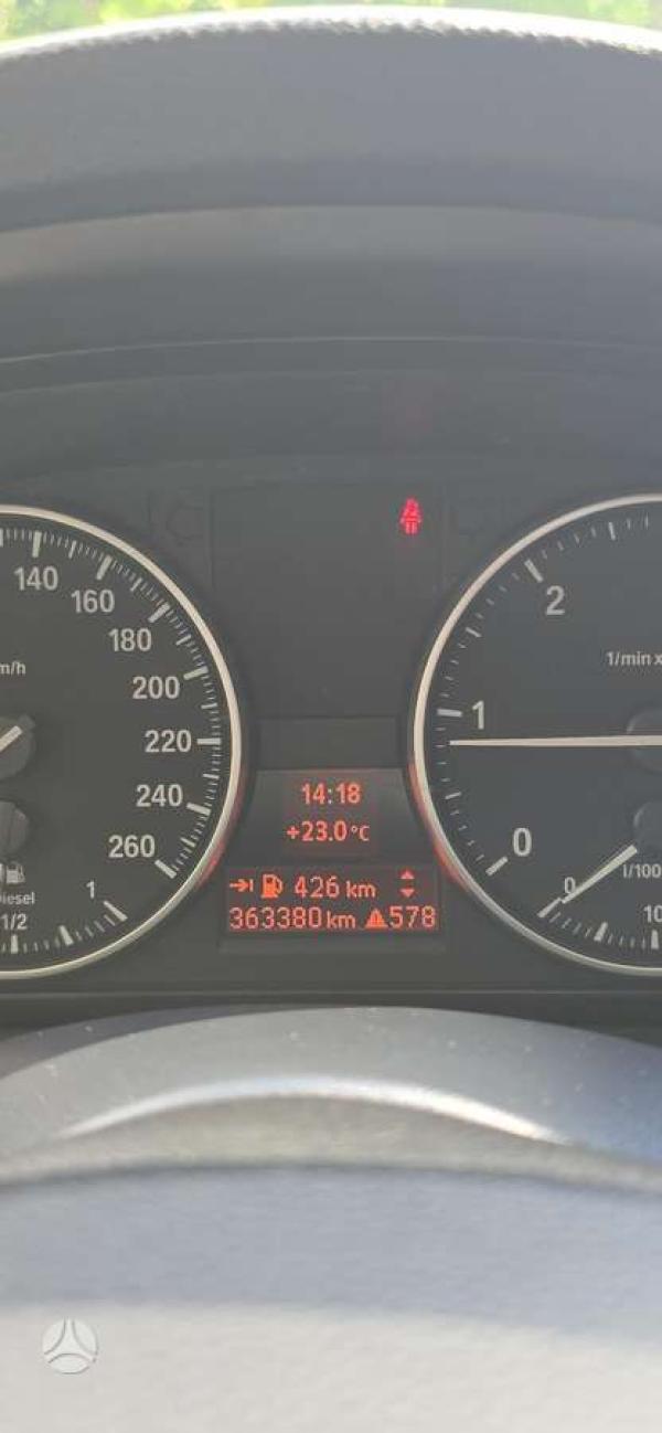 Black BMW 320 2008 in Panevezys, with an engine capacity of 2.00 L and mileage of 360 thousand km for 5700 €, photo 10 on AUTOMOTO.COM.LV