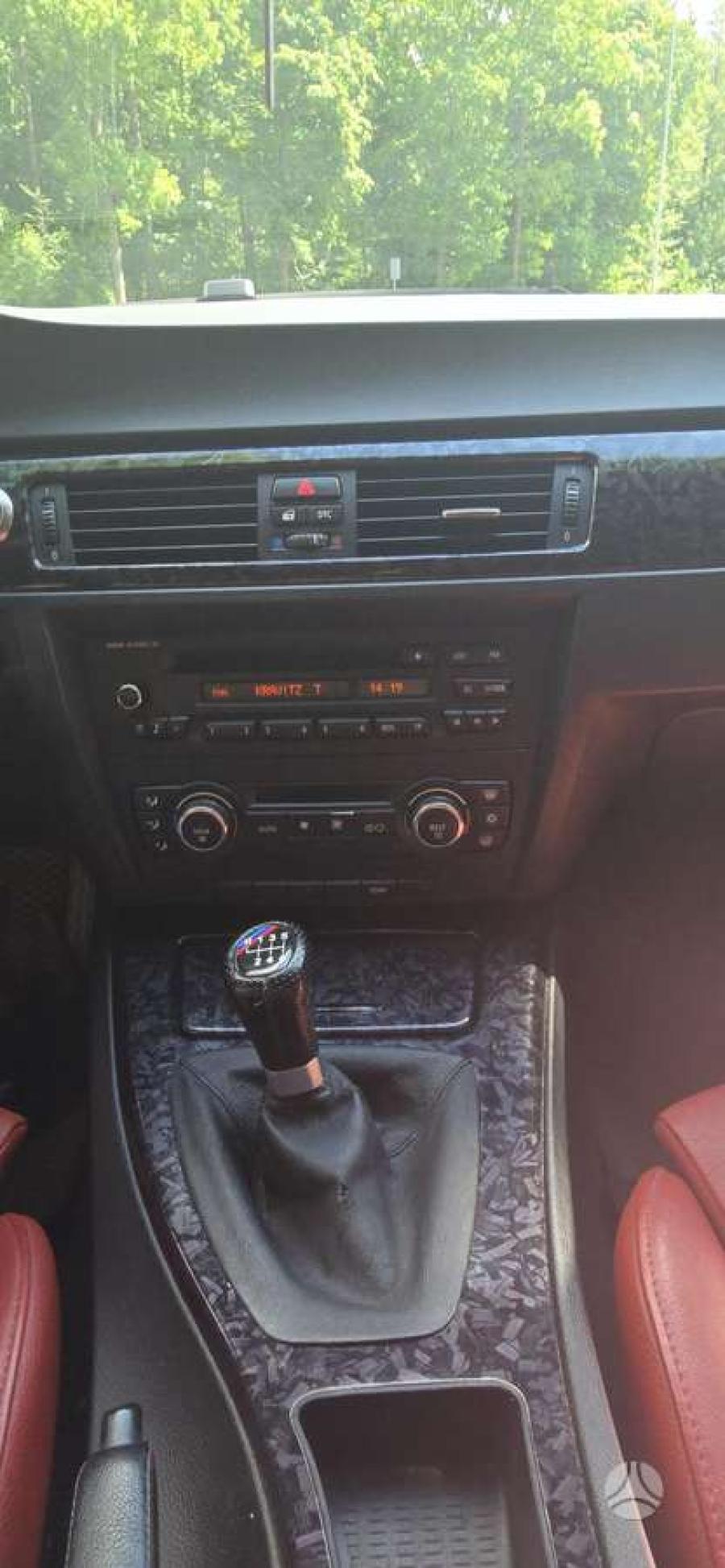 Black BMW 320 2008 in Panevezys, with an engine capacity of 2.00 L and mileage of 360 thousand km for 5700 €, photo 12 on AUTOMOTO.COM.LV