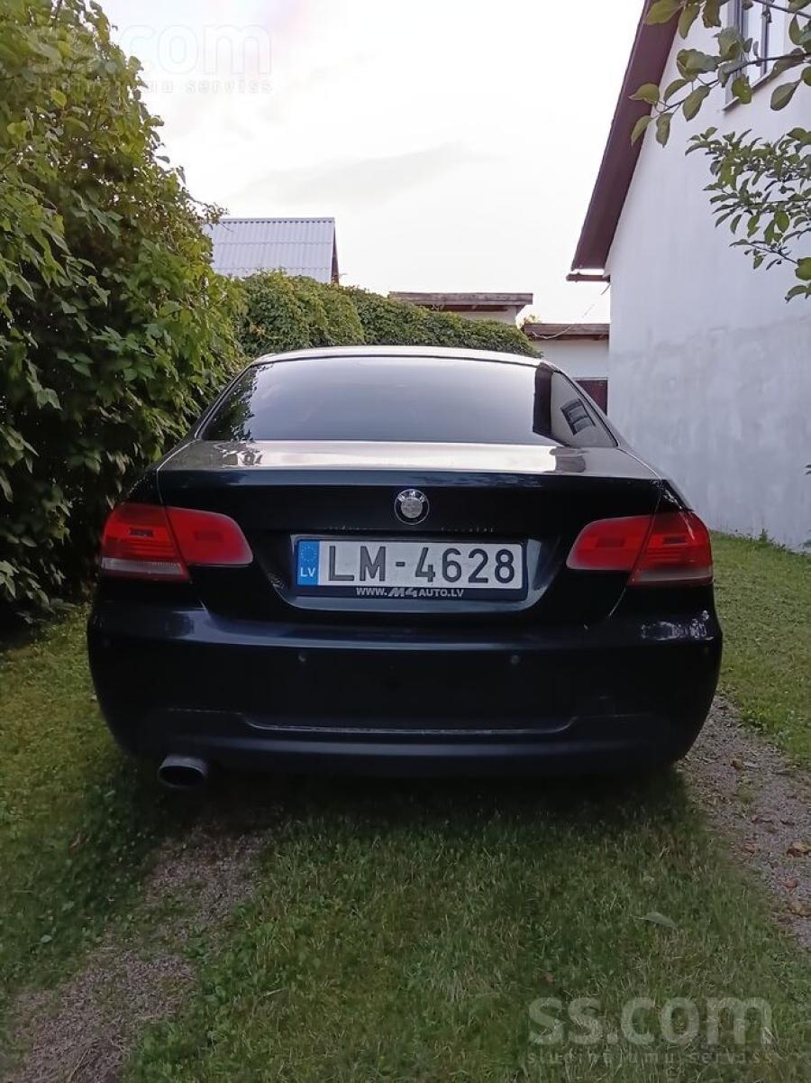 Melns BMW 320 2008 Rīga, ar dzinēja tilpumu 2.00 L un nobraukumu 341 tūkst. km par 6500 €, foto 4 vietnē AUTOMOTO.COM.LV