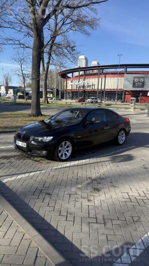 Black BMW 320 2008 in Riga, with an engine capacity of 2.00 L and mileage of 370 thousand km for 6000 €, photo  on AUTOMOTO.COM.LV