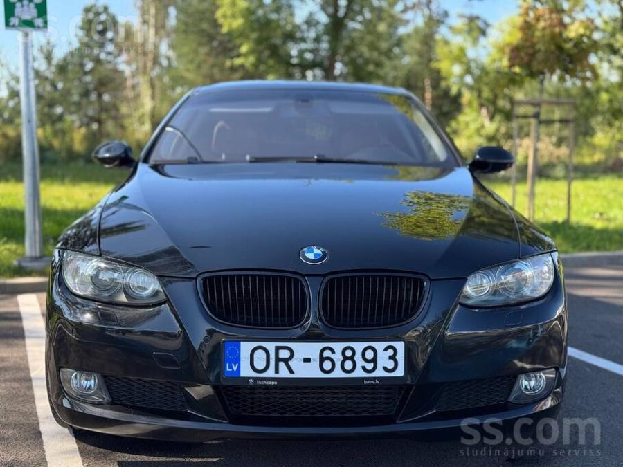 Black BMW 320 2008 in Riga, with an engine capacity of 2.00 L and mileage of 365 thousand km for 6250 €, photo 4 on AUTOMOTO.COM.LV