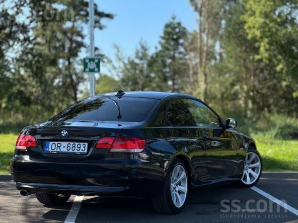 Melns BMW 320 2008 Rīga, ar dzinēja tilpumu 2.00 L un nobraukumu 365 tūkst. km par 6250 €, foto 10 vietnē AUTOMOTO.COM.LV
