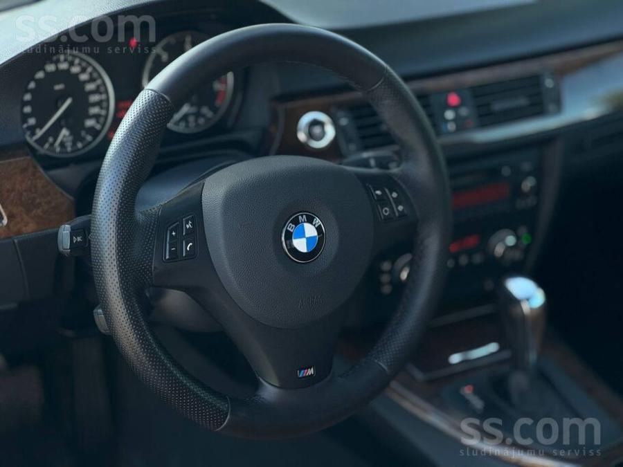 Black BMW 320 2008 in Riga, with an engine capacity of 2.00 L and mileage of 365 thousand km for 6250 €, photo 15 on AUTOMOTO.COM.LV