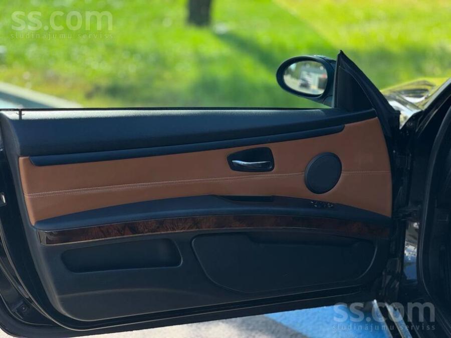 Black BMW 320 2008 in Riga, with an engine capacity of 2.00 L and mileage of 365 thousand km for 6250 €, photo 19 on AUTOMOTO.COM.LV