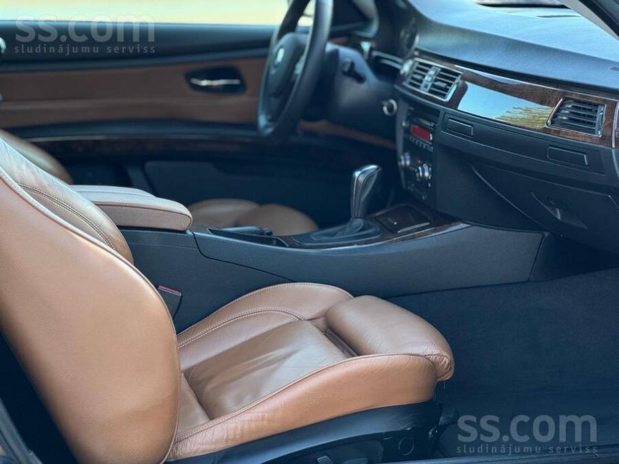 Black BMW 320 2008 in Riga, with an engine capacity of 2.00 L and mileage of 365 thousand km for 6250 €, photo 26 on AUTOMOTO.COM.LV