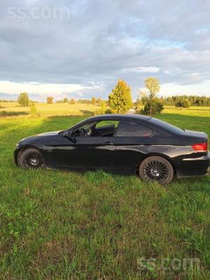 Black BMW 320 2008 in Balvi, with an engine capacity of 2.00 L and mileage of 370 thousand km for 4100 €, photo  on AUTOMOTO.COM.LV