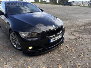 Black BMW 320 2008 in Liepaja, with an engine capacity of 2.00 L and mileage of 305 thousand km for 6900 €, photo 6 on AUTOMOTO.COM.LV