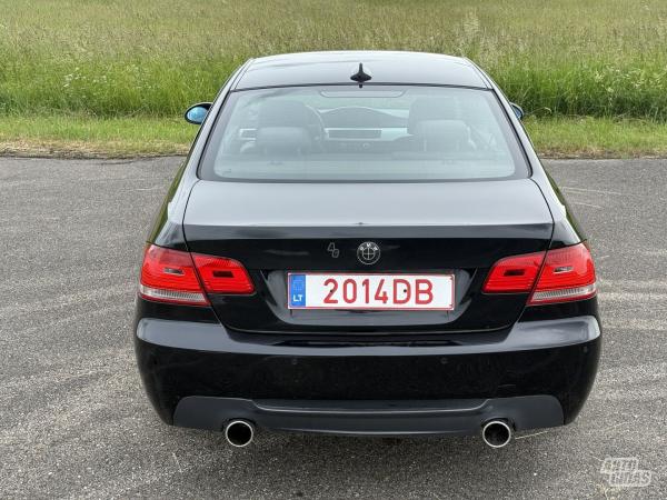 Melns BMW 320 2009 Marijampole, ar dzinēja tilpumu 2.00 L un nobraukumu 334 tūkst. km par 5300 €, foto 6 vietnē AUTOMOTO.COM.LV