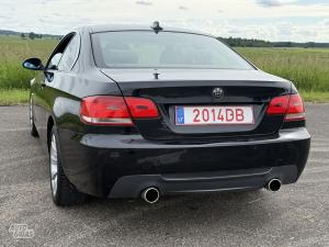 Melns BMW 320 2009 Marijampole, ar dzinēja tilpumu 2.00 L un nobraukumu 334 tūkst. km par 5300 €, foto 6 vietnē AUTOMOTO.COM.LV