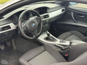 Melns BMW 320 2009 Marijampole, ar dzinēja tilpumu 2.00 L un nobraukumu 334 tūkst. km par 5300 €, foto 10 vietnē AUTOMOTO.COM.LV