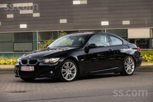 Black BMW 320 2009 in Jelgava, with an engine capacity of 2.00 L and mileage of 0 thousand km for 8390 €, photo 3 on AUTOMOTO.COM.LV