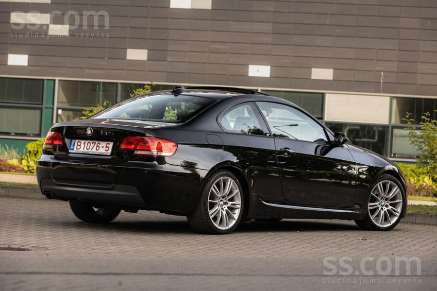 Black BMW 320 2009 in Jelgava, with an engine capacity of 2.00 L and mileage of 0 thousand km for 8390 €, photo 8 on AUTOMOTO.COM.LV